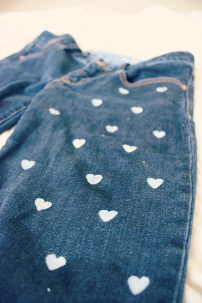 DIY Heart Patterned Jeans | Craft Projects | The Pretty Life Girls