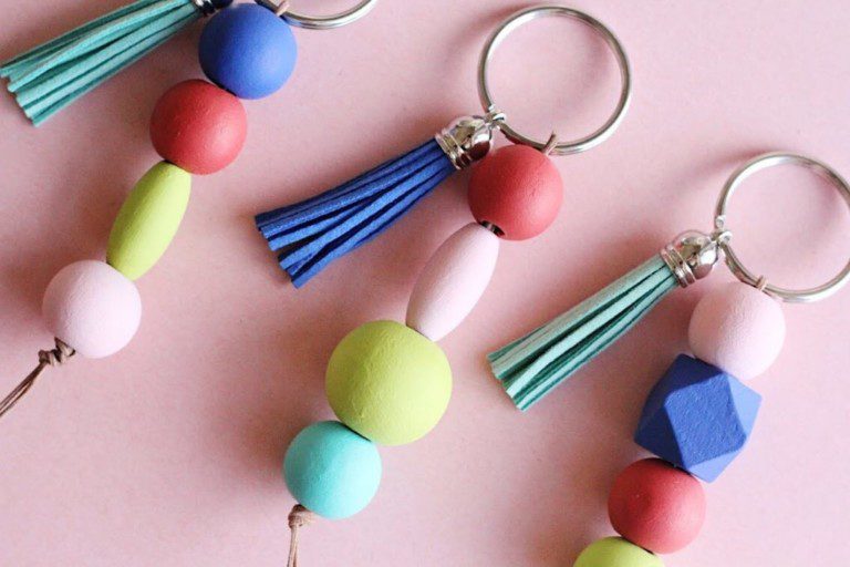 Easy DIY Beaded Keychain | The Pretty Life Girls