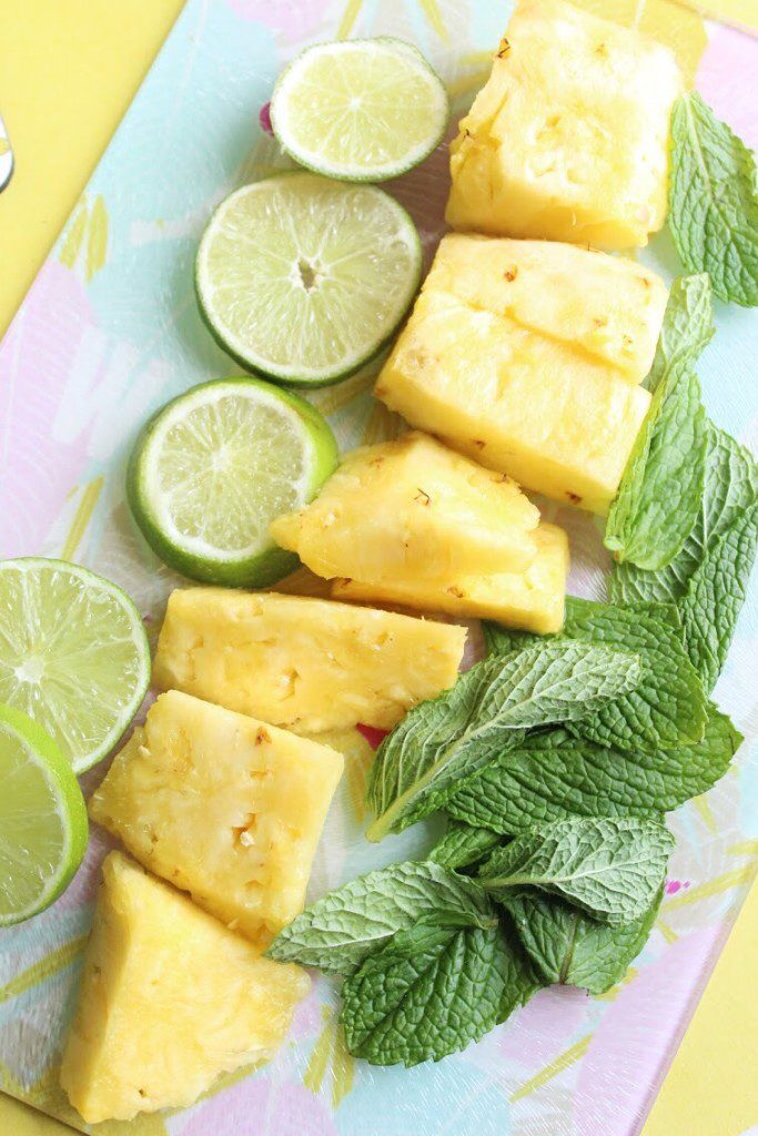 Sparkling Pineapple Mojito Mocktail Recipe | The Pretty Life Girls