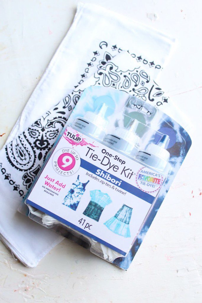5 DIY Tie Dye Bandanas, 5 Ways! | The Pretty Life Girls