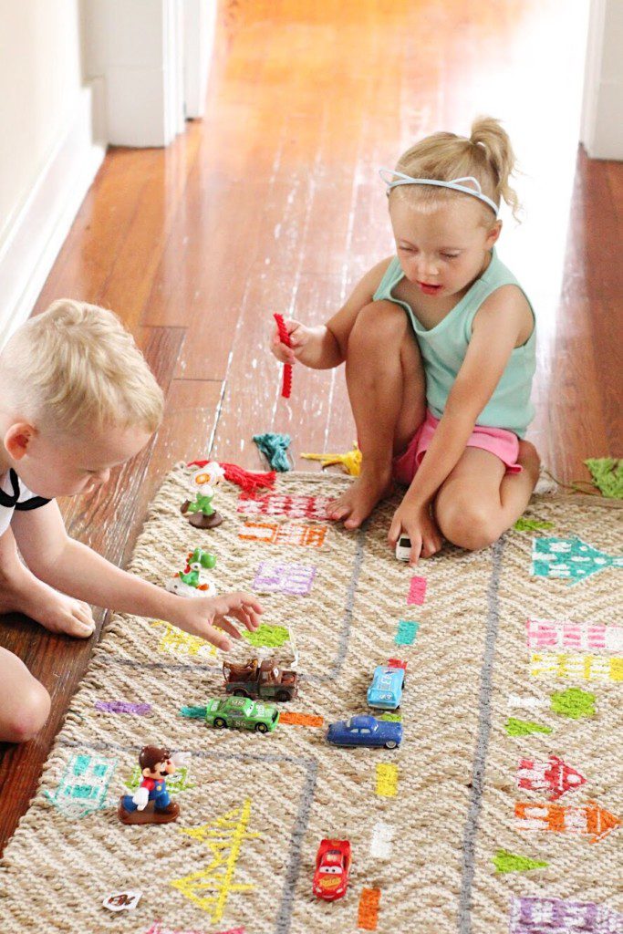 DIY Reversible Play Rug | The Pretty Life Girls