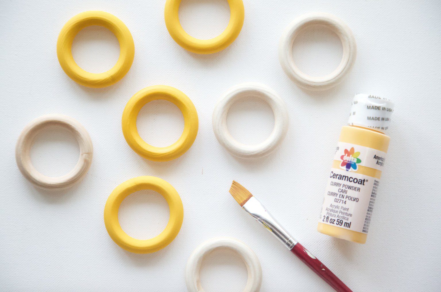 DIY Ombre Dyed Napkins + Bonus Tassel Napkin Rings Tutorial | The ...