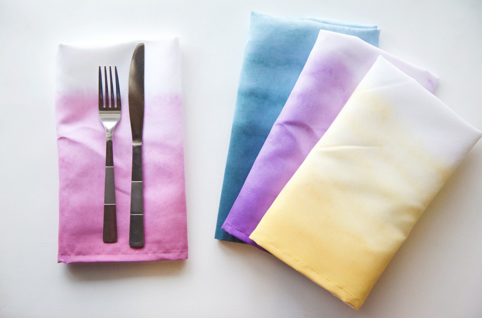 DIY Ombre Dyed Napkins + Bonus Tassel Napkin Rings Tutorial | The ...