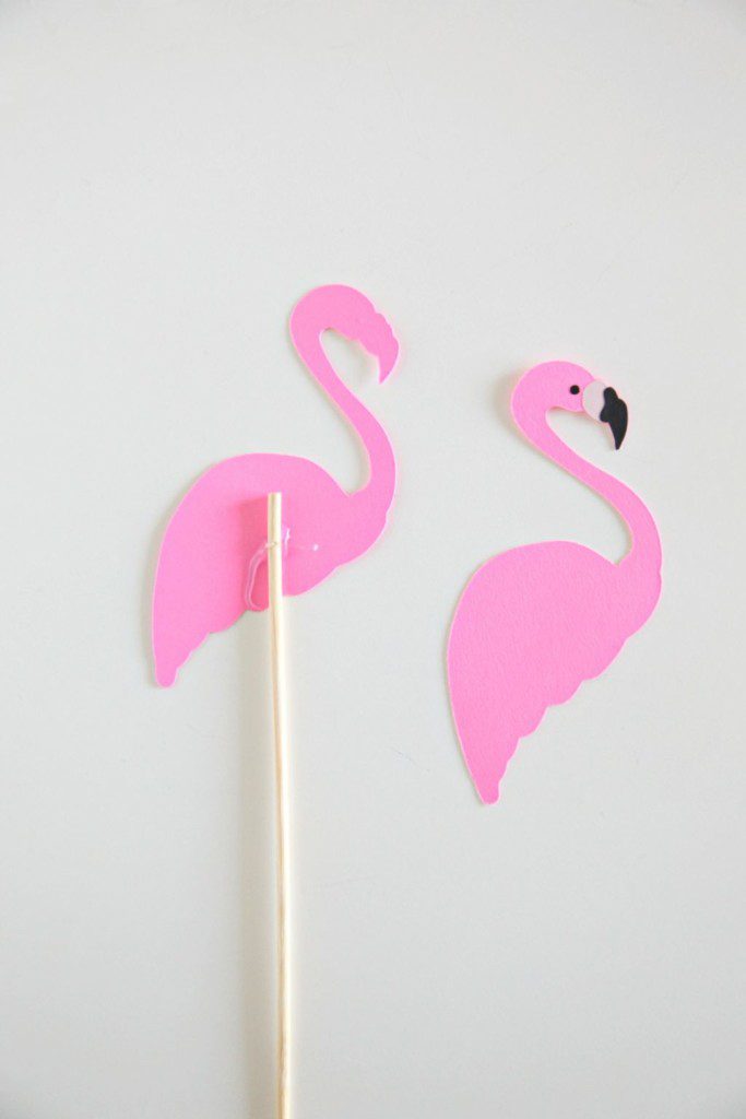 How to Make a DIY Flamingo Cake Topper | The Pretty Life Girls