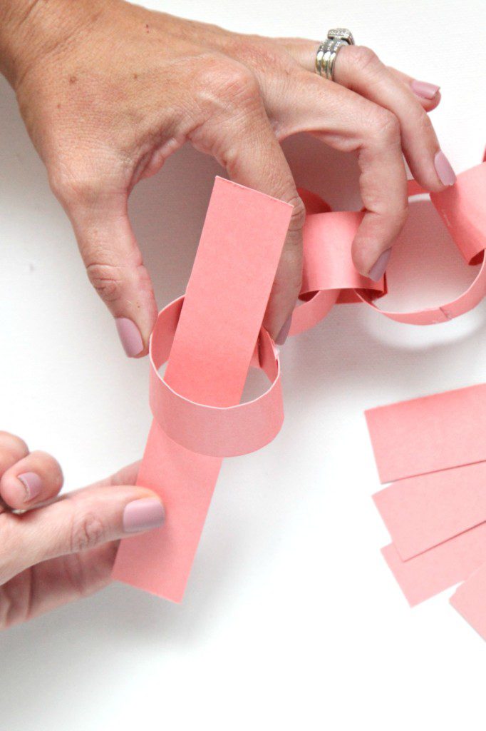 DIY Paper Chain Rainbow Wall Hanging | The Pretty Life Girls