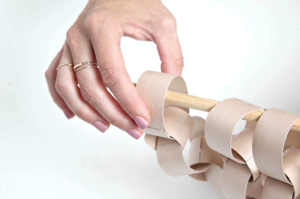 DIY Paper Chain Rainbow Wall Hanging | The Pretty Life Girls