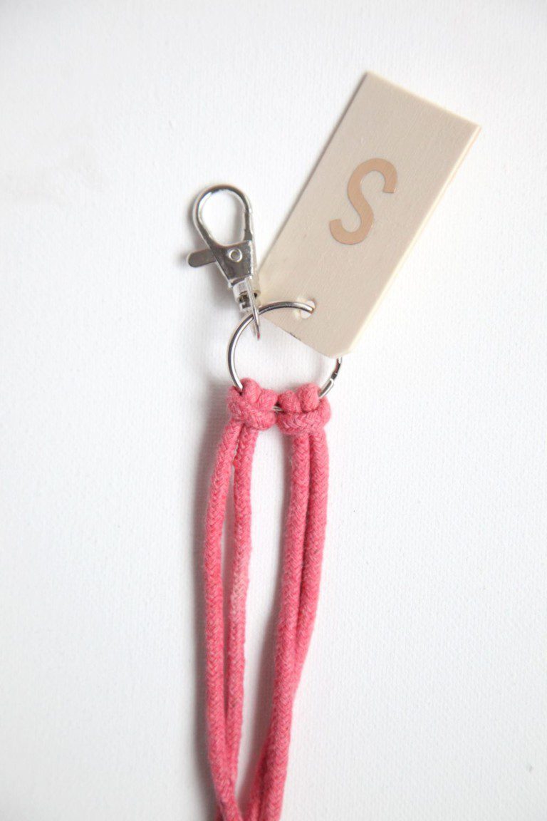 A Step by Step DIY Macrame Keychain Tutorial | The Pretty Life Girls