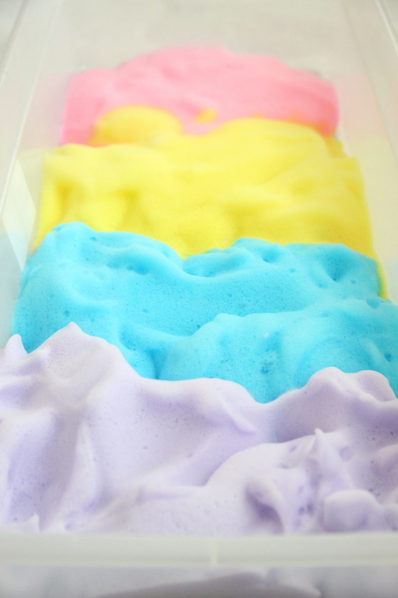 How to Make DIY Unicorn Bubbles: A Step by Step Tutorial | The Pretty ...
