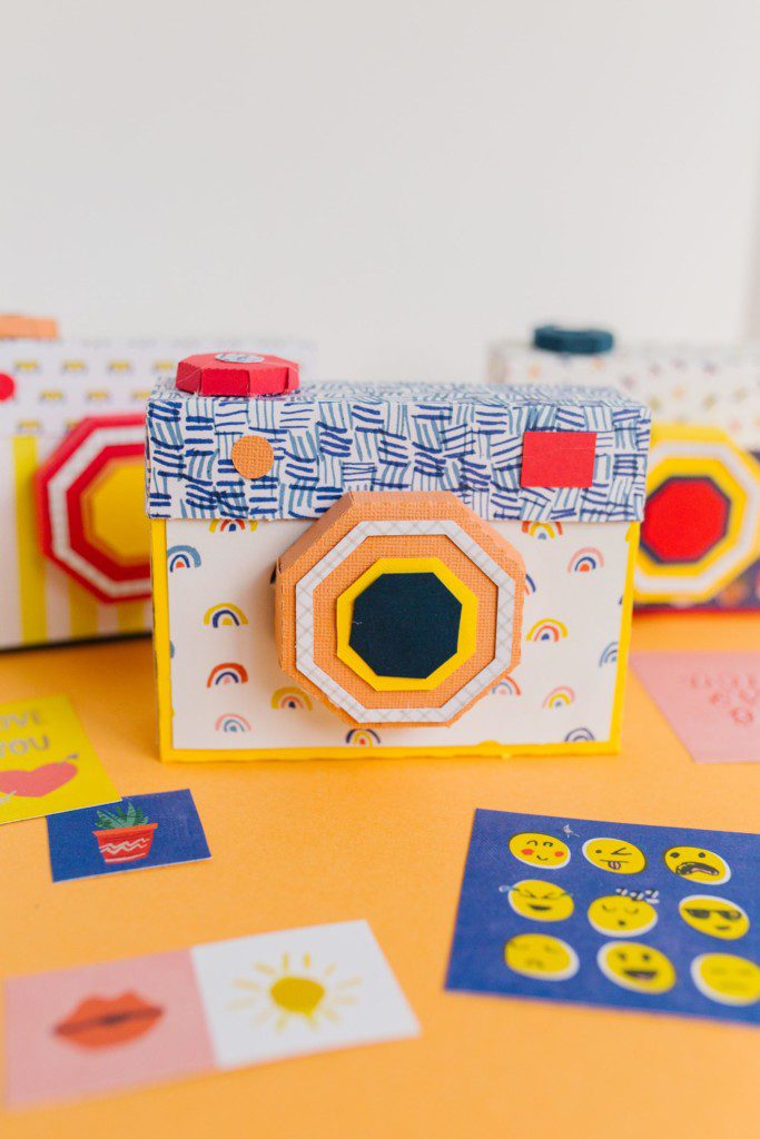 How to Make a 3D Paper Camera with the Silhouette CAMEO | The Pretty ...