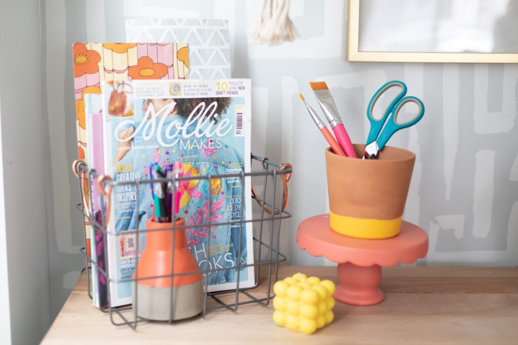 5 Creative Small Space Craft Storage and Decor Ideas | The Pretty Life ...