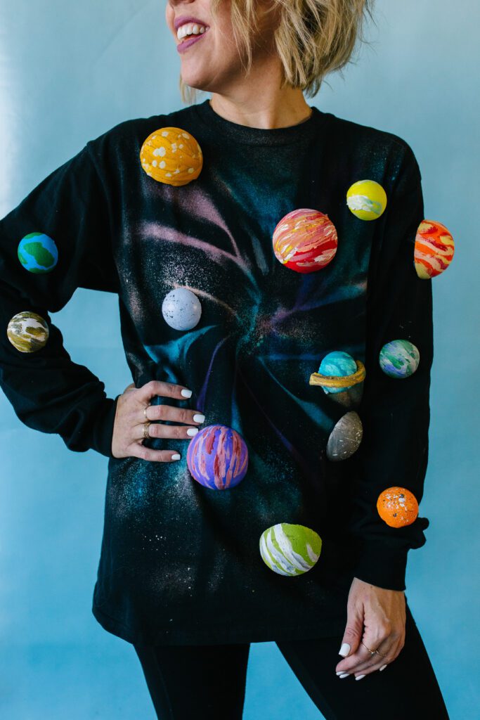 DIY Solar System Costume for Halloween | The Pretty Life Girls