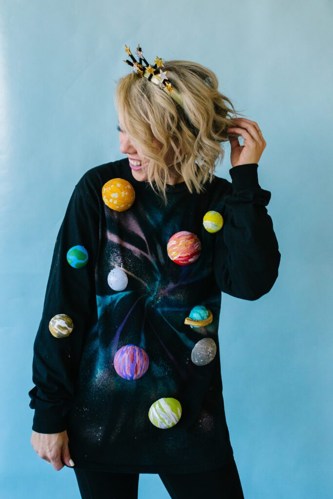DIY Solar System Costume for Halloween | The Pretty Life Girls