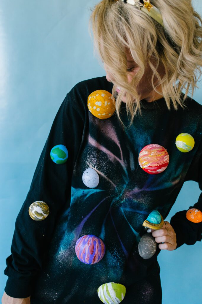 DIY Solar System Costume for Halloween | The Pretty Life Girls