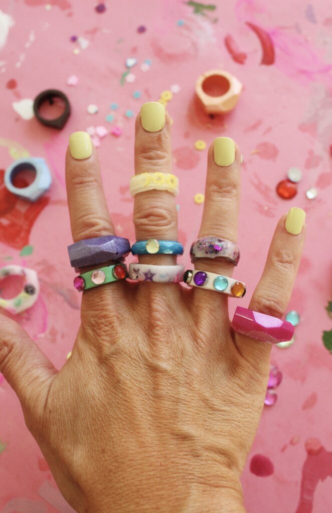How to Make DIY Resin Rings | The Pretty Life Girls
